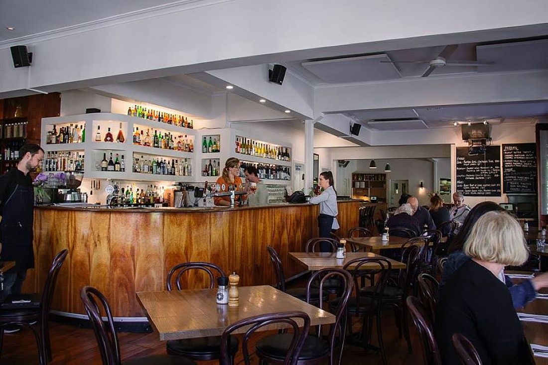 ~ Kent Hotel, Carlton North, Melbourne ~ Review and Details