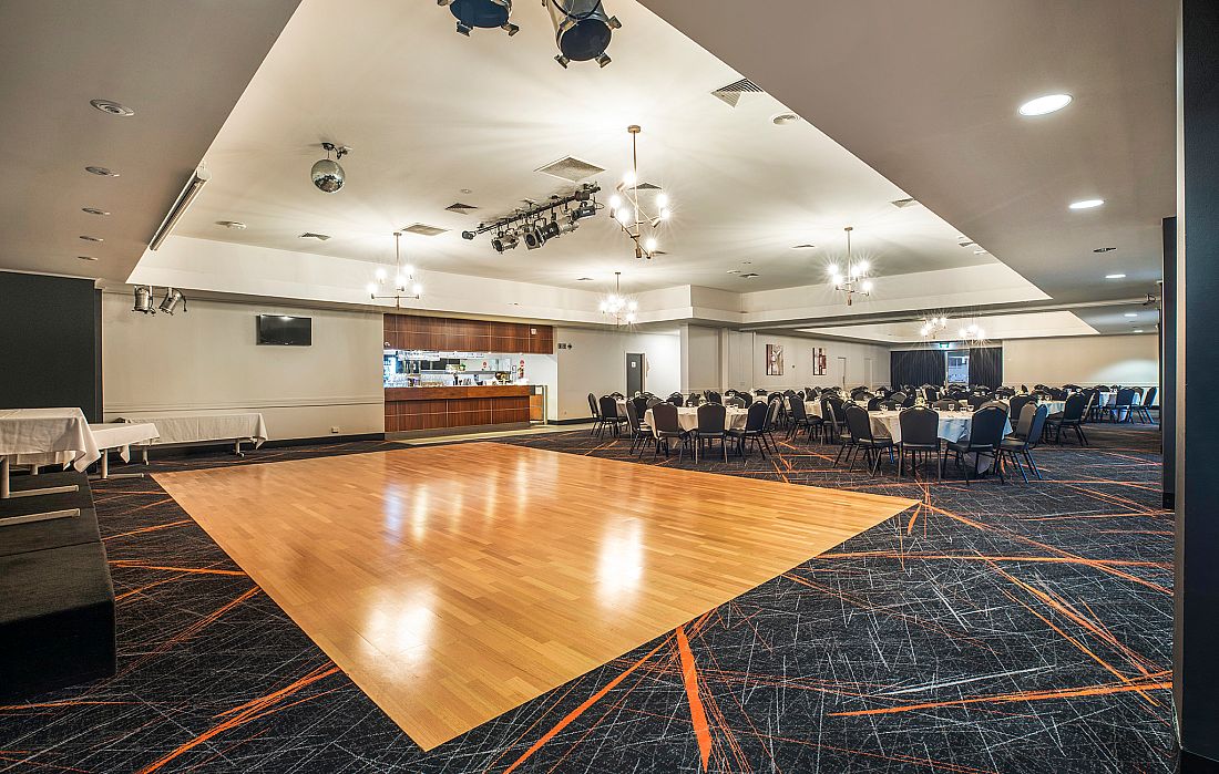 Coolaroo Hotel, Coolaroo, Melbourne - Review and Details