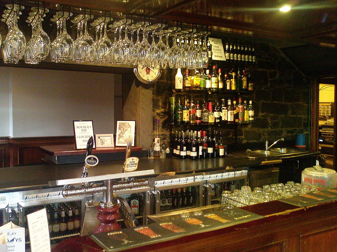 Steam Packet Hotel, Williamstown, Melbourne - Review and Details